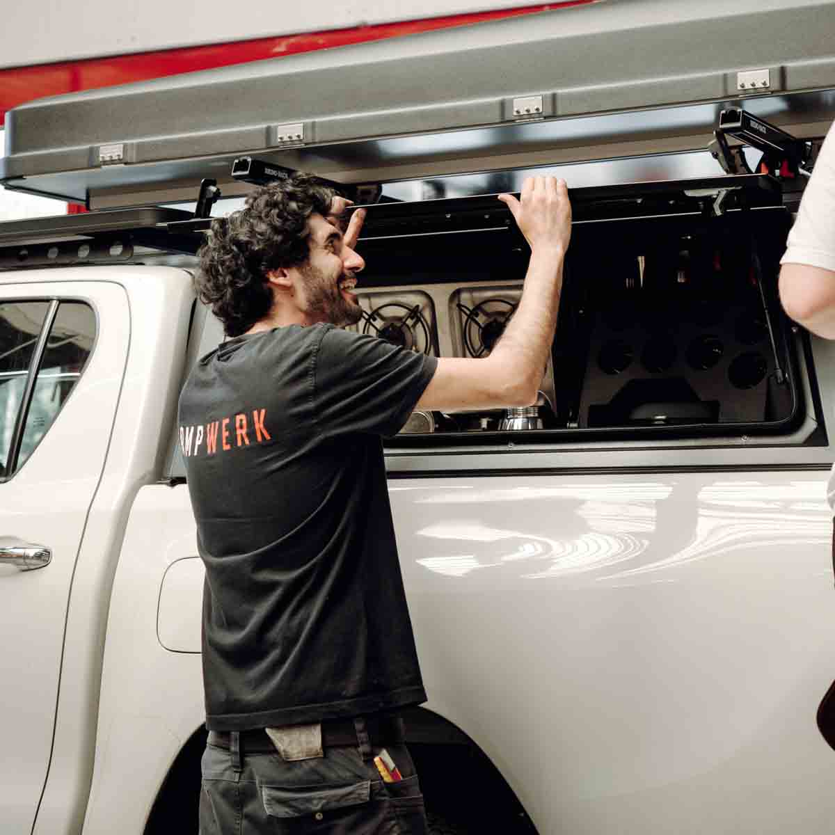 Mounting Roof Racks for Roof Tents: how to Do it Safely
